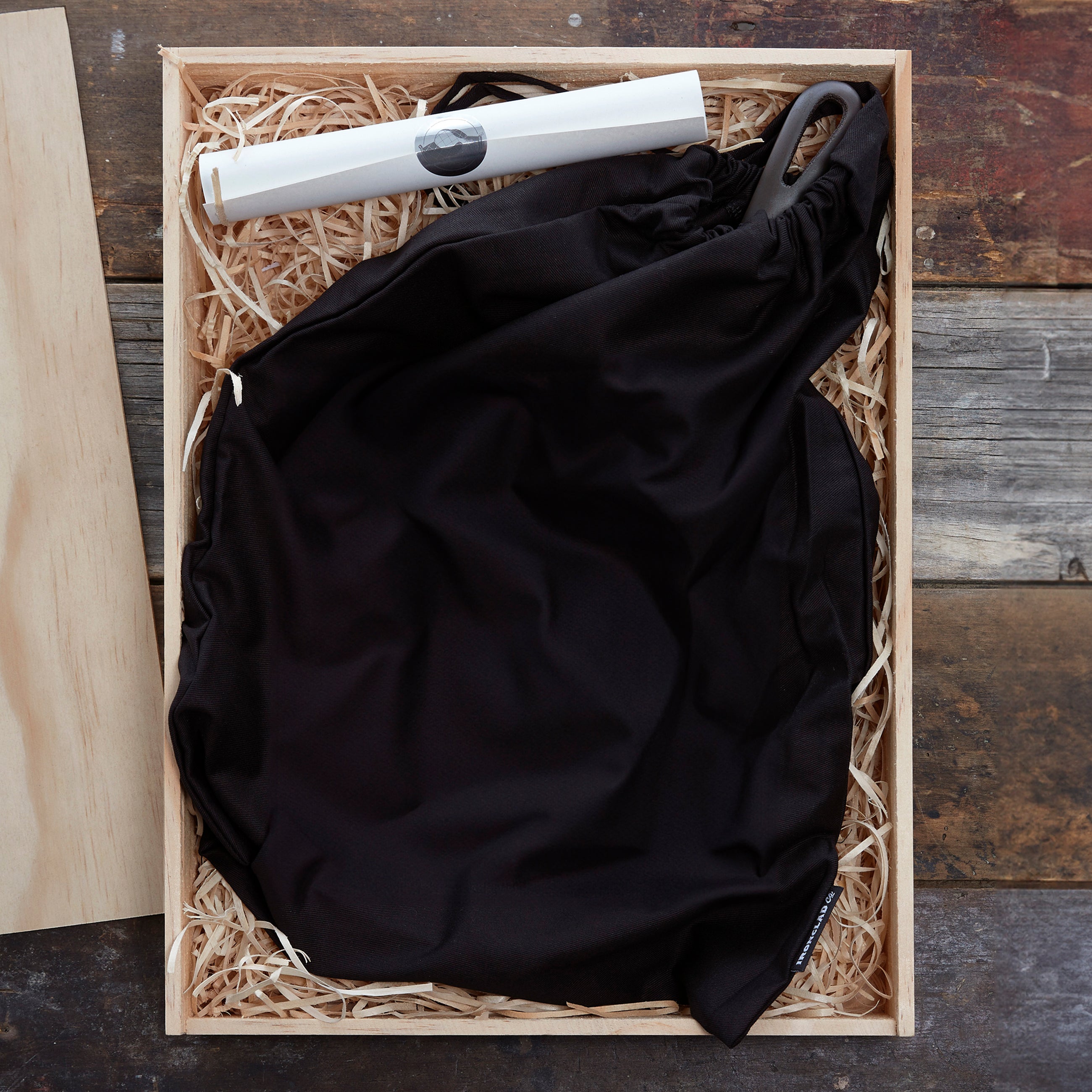The Leather Pan Snug by Ironclad Co. Heatproof Premium Leather Handle ...