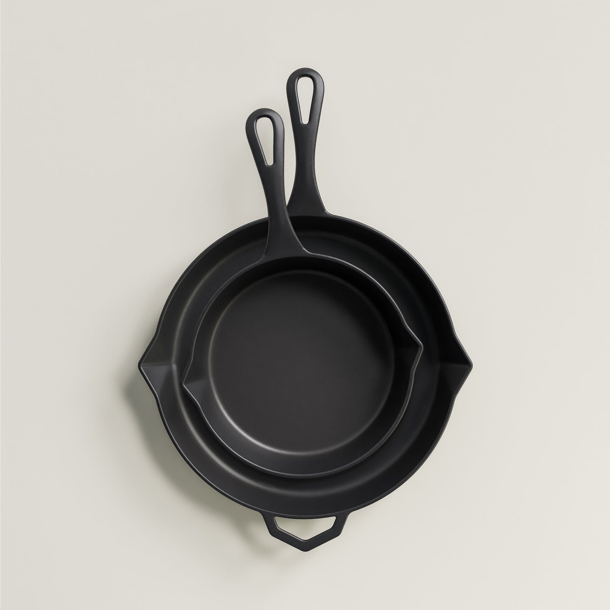 The Legacy Bundle | 28 & 20cm Cast Iron Skillet Set | The Ironclad Co.